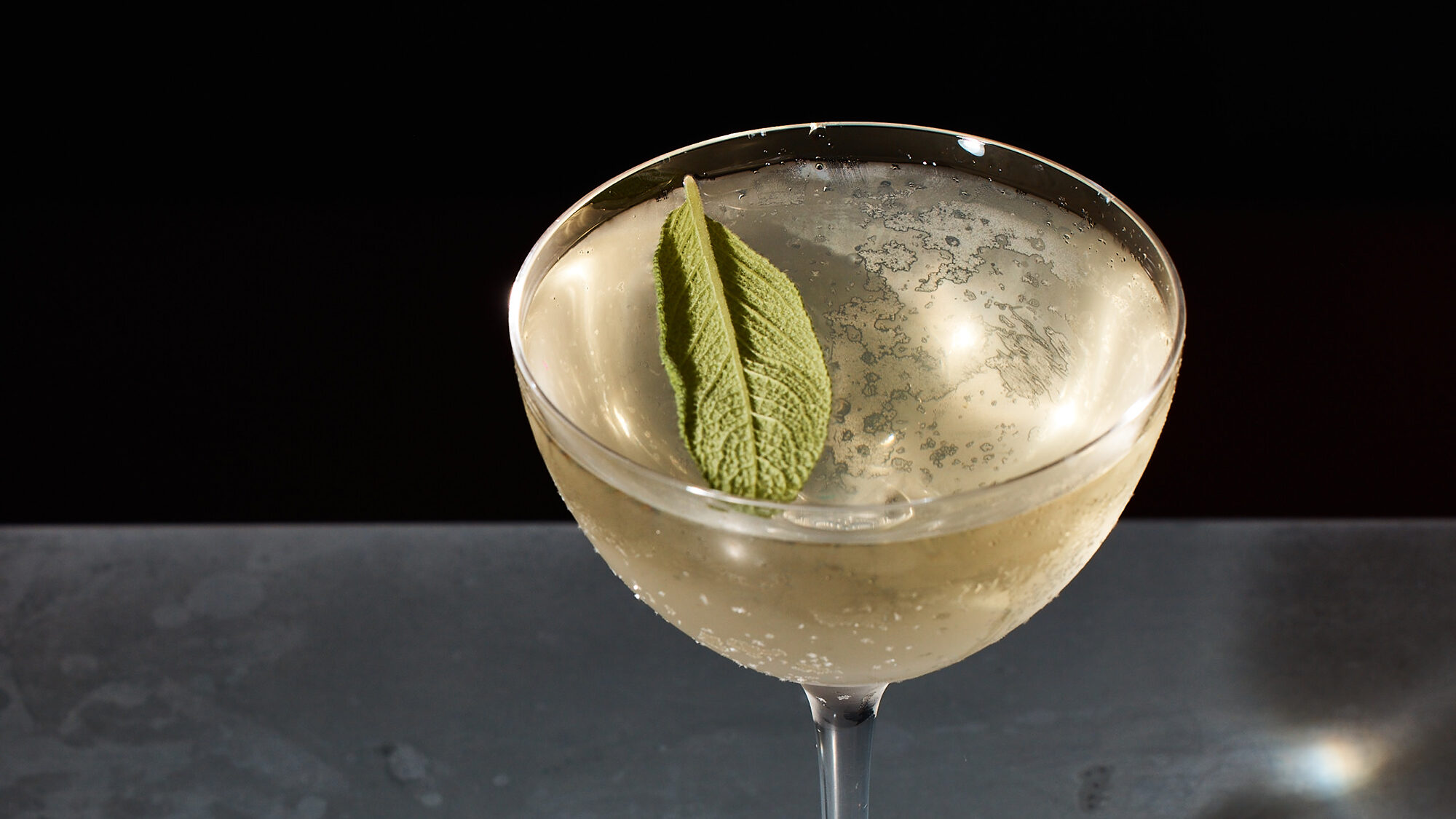 A Beverly Hills Hotel Classic Gets A Swedish Makeover, the Polo Lounge ...